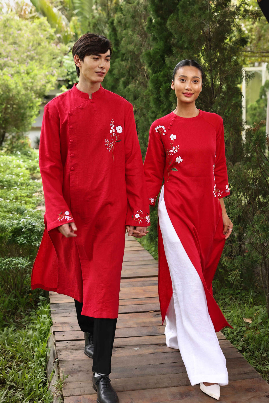 Red Vietnamese linen wedding ao dai set LAD-C11 – AO DAI MYAN